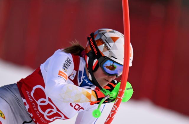 Vlhová skončila štvrtá v slalome v Aare, náskok Shiffrinovej sa znížil ...