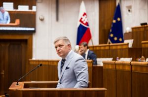NAŽIVO – Mimoriadna schôdza: Parlament rokuje o vyslovení dôvery vláde ...