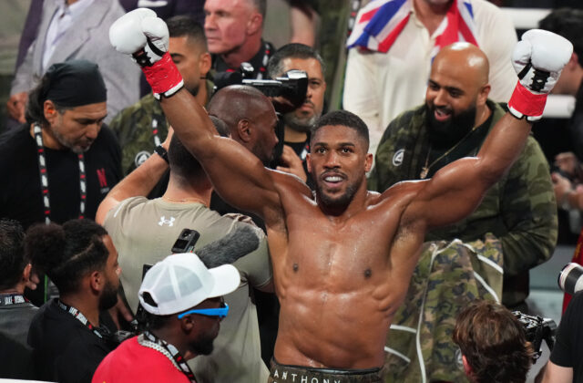 Boxer Joshua pred plánovaným duelom proti Furymu zdôraznil, že len ...